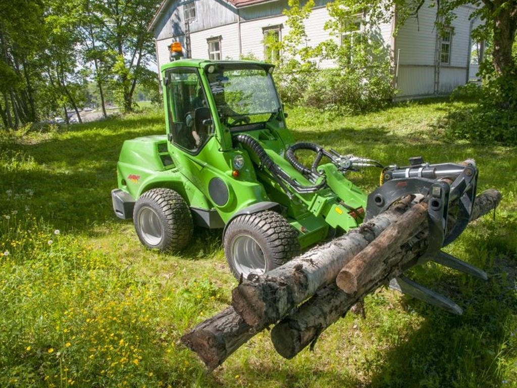 New 755i for Sale | Burris Equipment