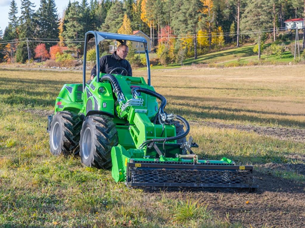 New 860i for Sale | Burris Equipment